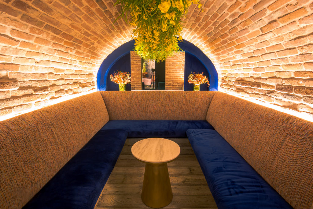 Exciting launch of Meraki Bar in the heart of London – Art, Food ...