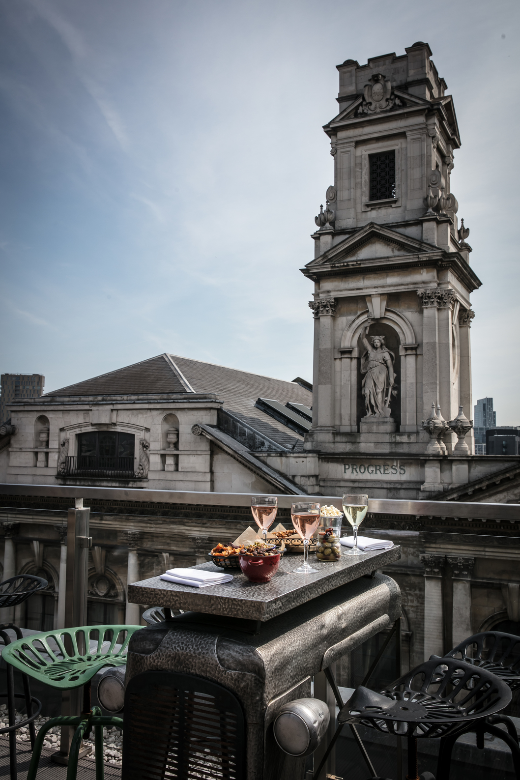 Rooftop Bar Upper 5th Brings Flavours of New York to Shoreditch – Art ...